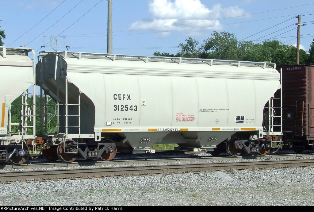 CEFX 312543 ARI 2-bay centerflow in NS Brosnan Yard Macon GA 04-23-2012